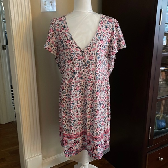 City Triangles | Dresses | City Triangles Brand Floral Dress | Poshmark